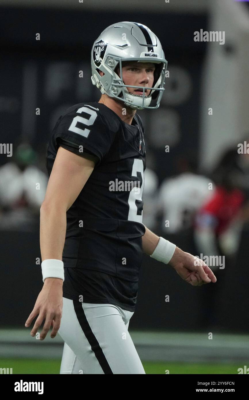 Las Vegas Raiders place kicker Daniel Carlson (2) warms up against the ...