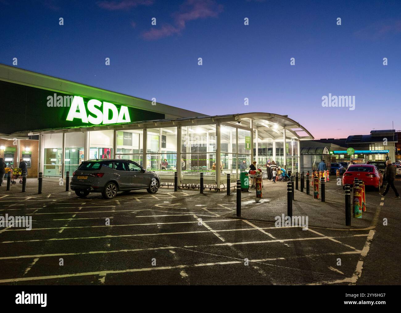 Livingston retail park hi-res stock photography and images - Alamy