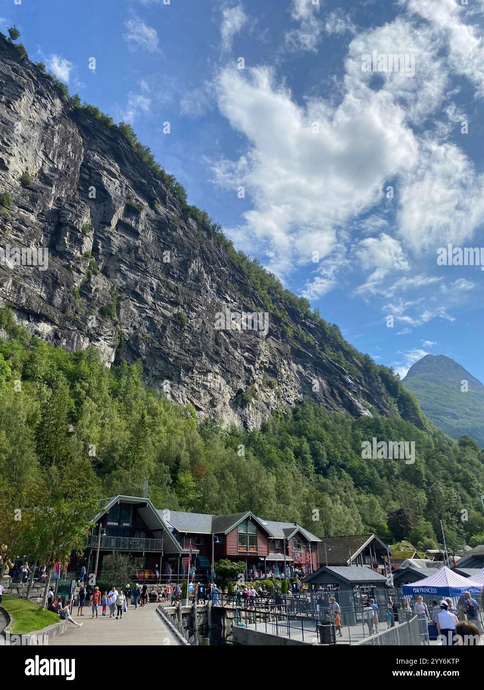 Thingstodoinnorway hi-res stock photography and images - Alamy