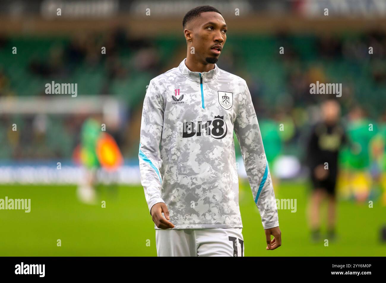 Jaidon Anthony of Burnley warms up before the Sky Bet Championship ...