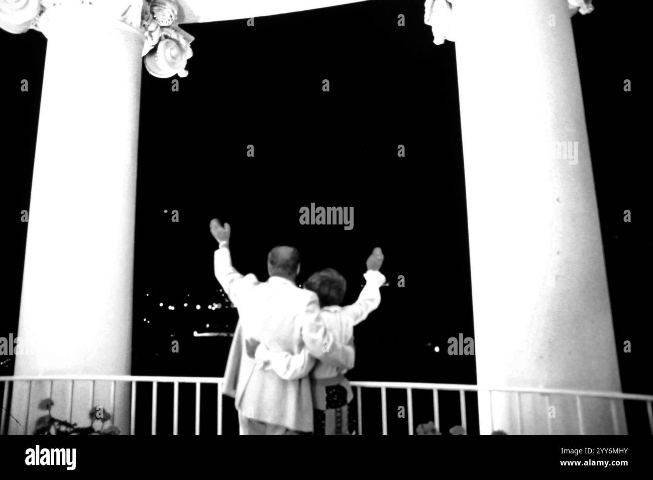 President Ford and First Lady waving from the Truman Balcony on July 4 ...