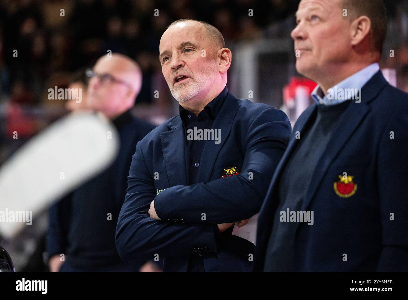 241219 Luleås tränare Thomas Berglund under ishockeymatchen i SHL ...