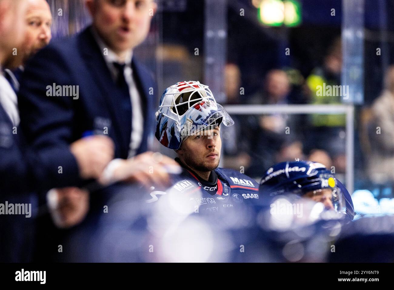 241219 Linköpings målvakt Christian Heljanko deppar under ishockeymatchen i SHL mellan Linköping ...