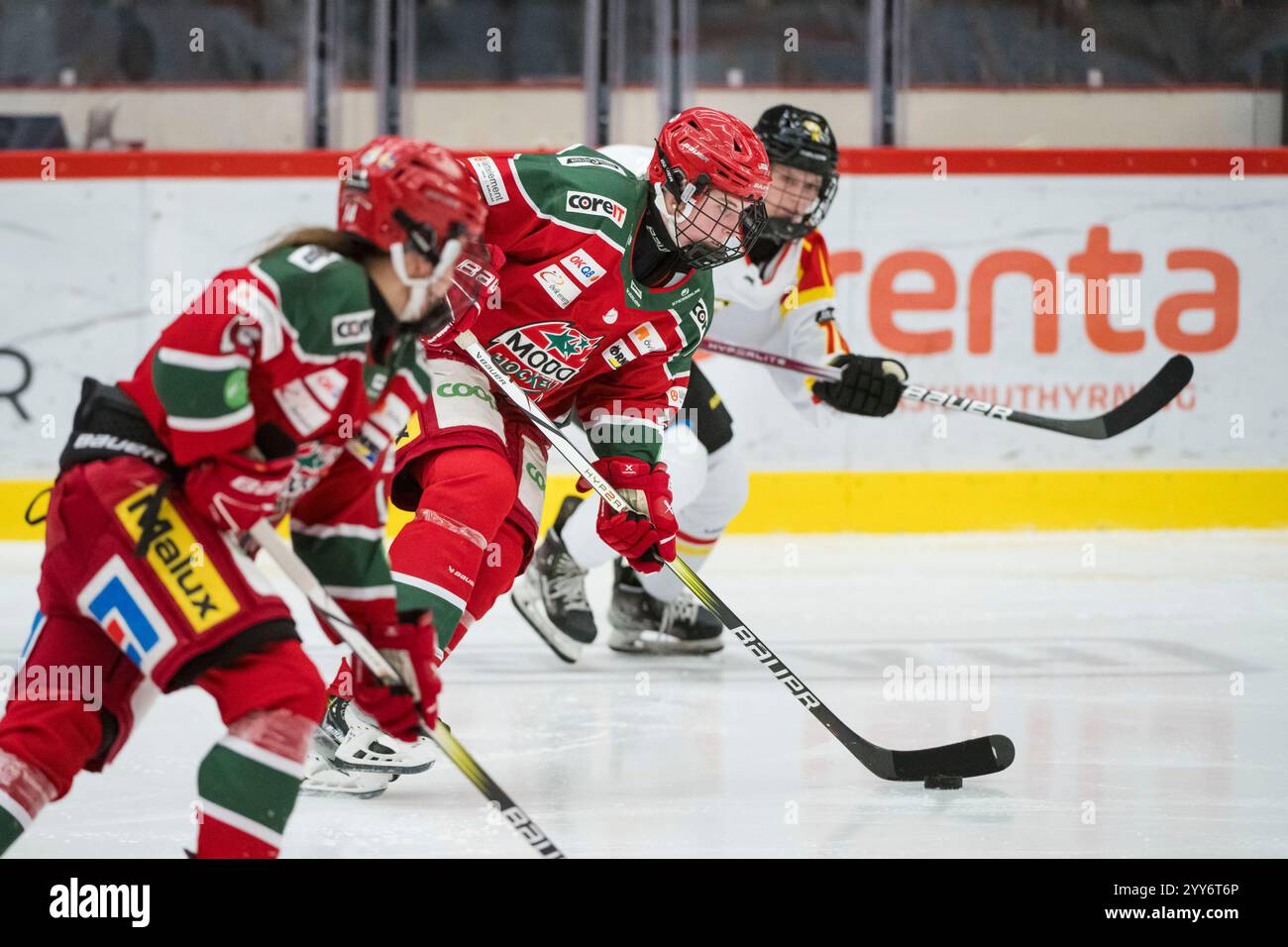241219 Modos Darcie Lappan under ishockeymatchen i SDHL mellan Modo och Brynäs den 19 december ...