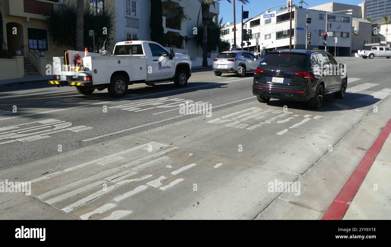 Los Angeles, California, USA 18th December 2024 Cars ignoring Keep ...