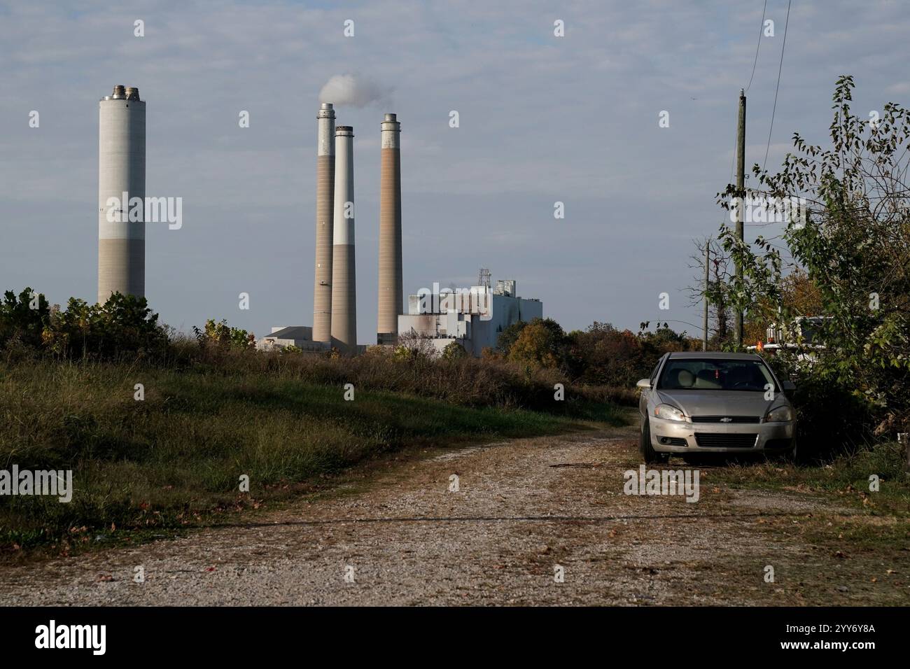 AES Indiana Petersburg Generating Station, a coal-fired power plant ...