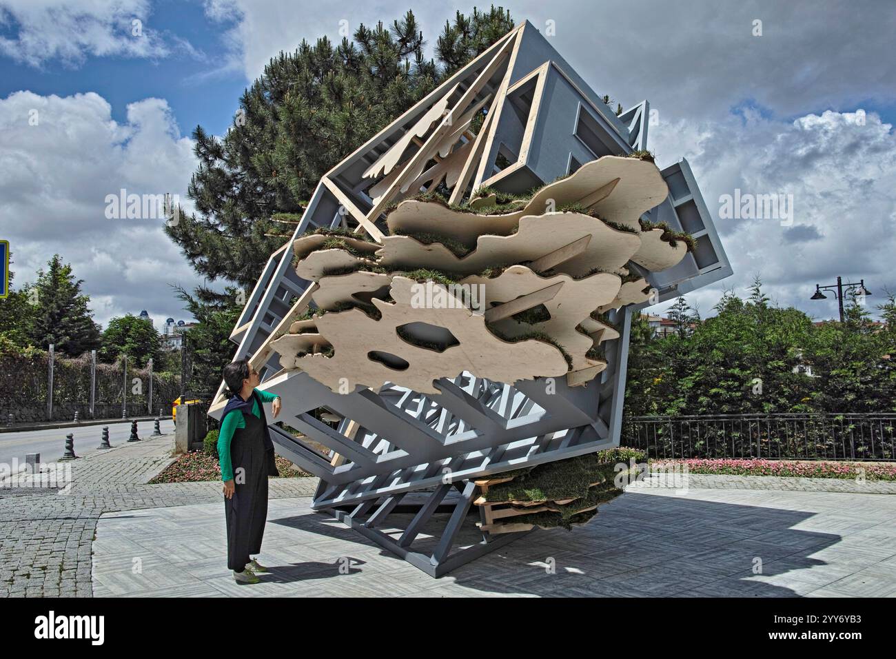 THE CLOUDY THOUGHTS, sculpture by ADAM KALINOWSKI, Istanbul, Turkey ...