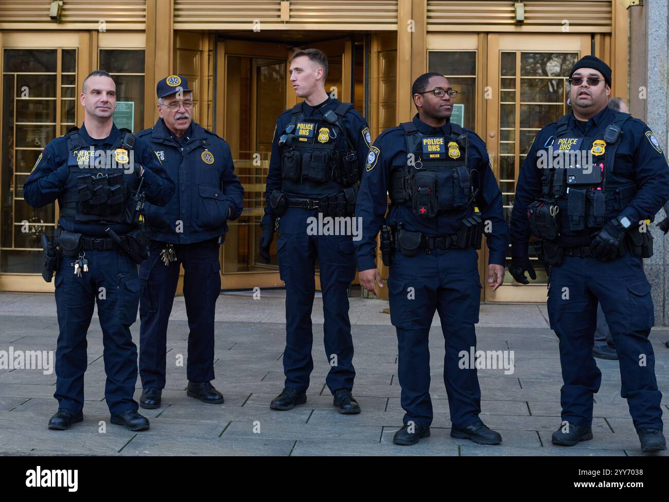 New York, New York, USA. 19th Dec, 2024. DHT Counterterrorism officers ...