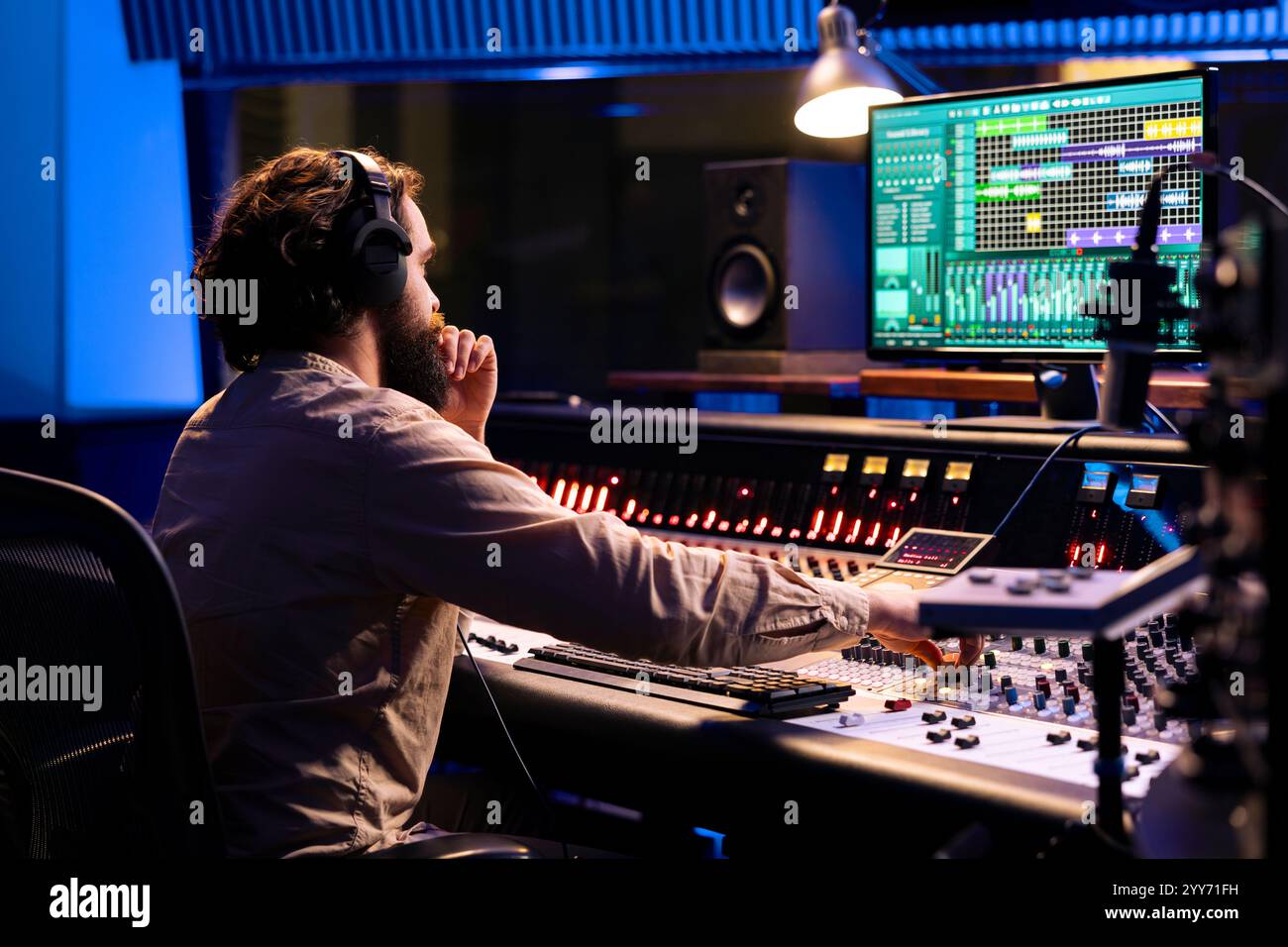 Sliders faders control board hi-res stock photography and images - Alamy