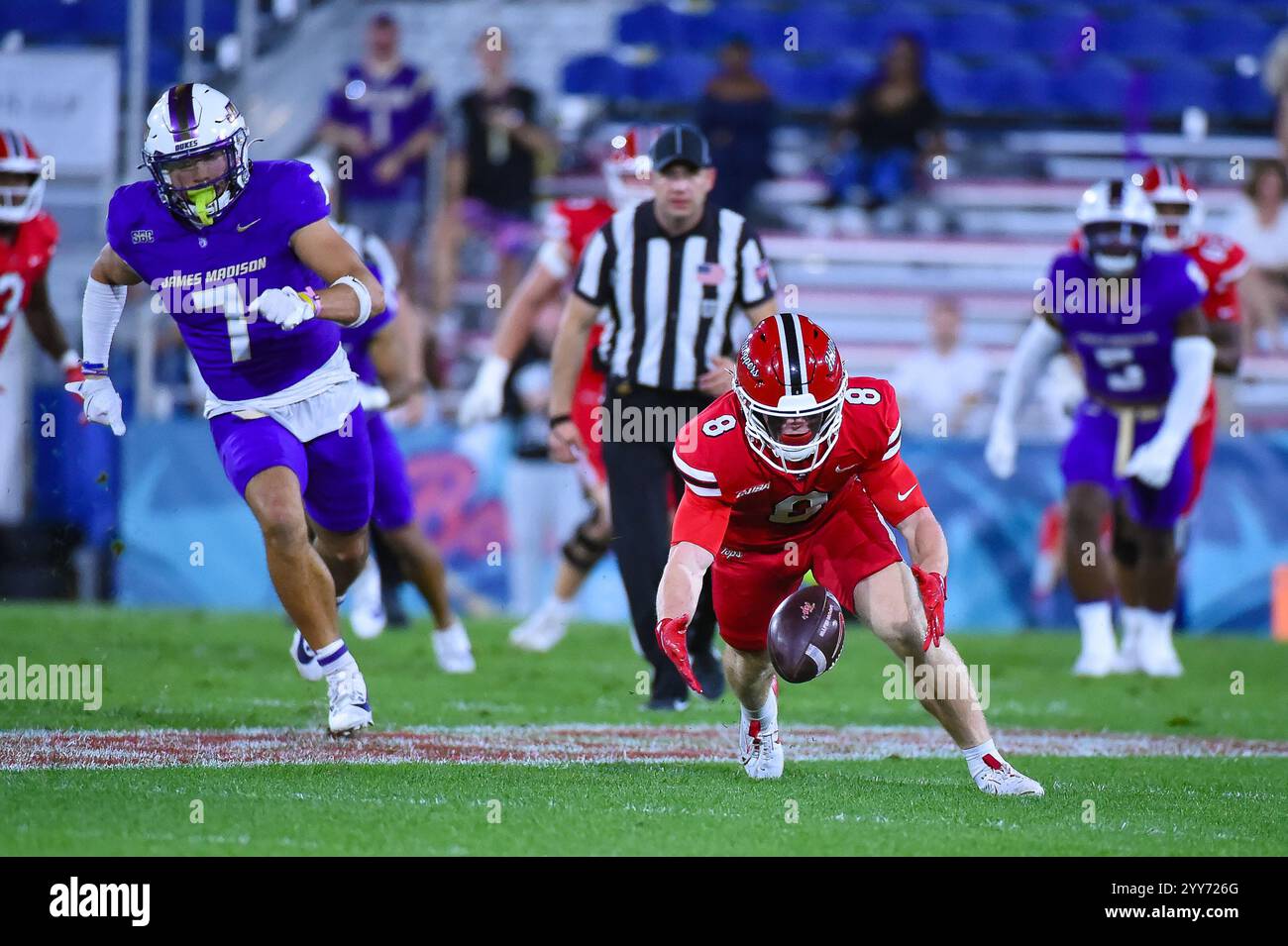 Boca Raton, USA. 18th Dec, 2024. Western Kentucky Hilltoppers wide ...