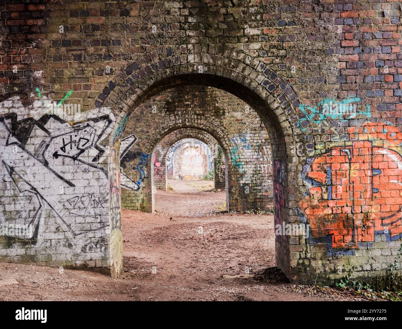 Main line bridge hi-res stock photography and images - Alamy