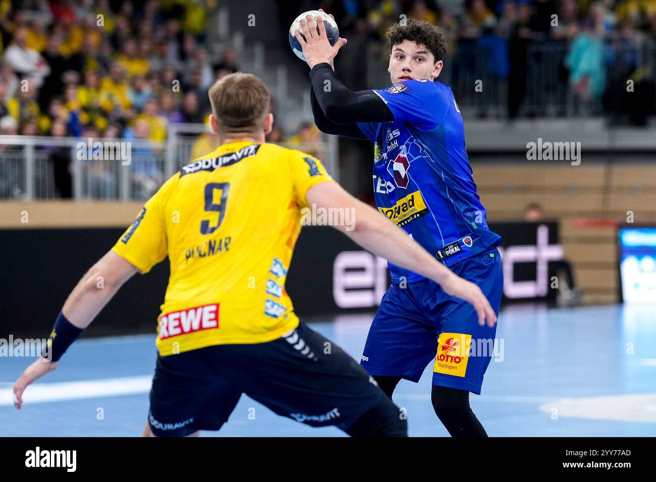 Heidelberg, Deutschland. 19th Dec, 2024. v.li.: Steven Plucnar Jacobsen ...