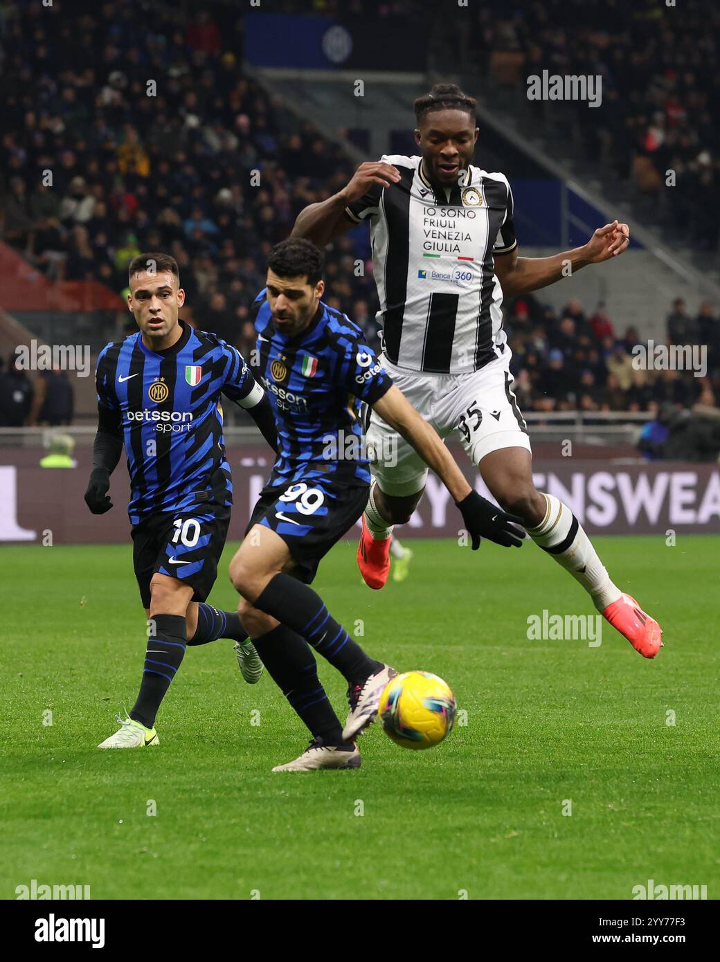 Milan, Italy. 19th Dec, 2024. Lautaro Martinez of FC Internazionale ...
