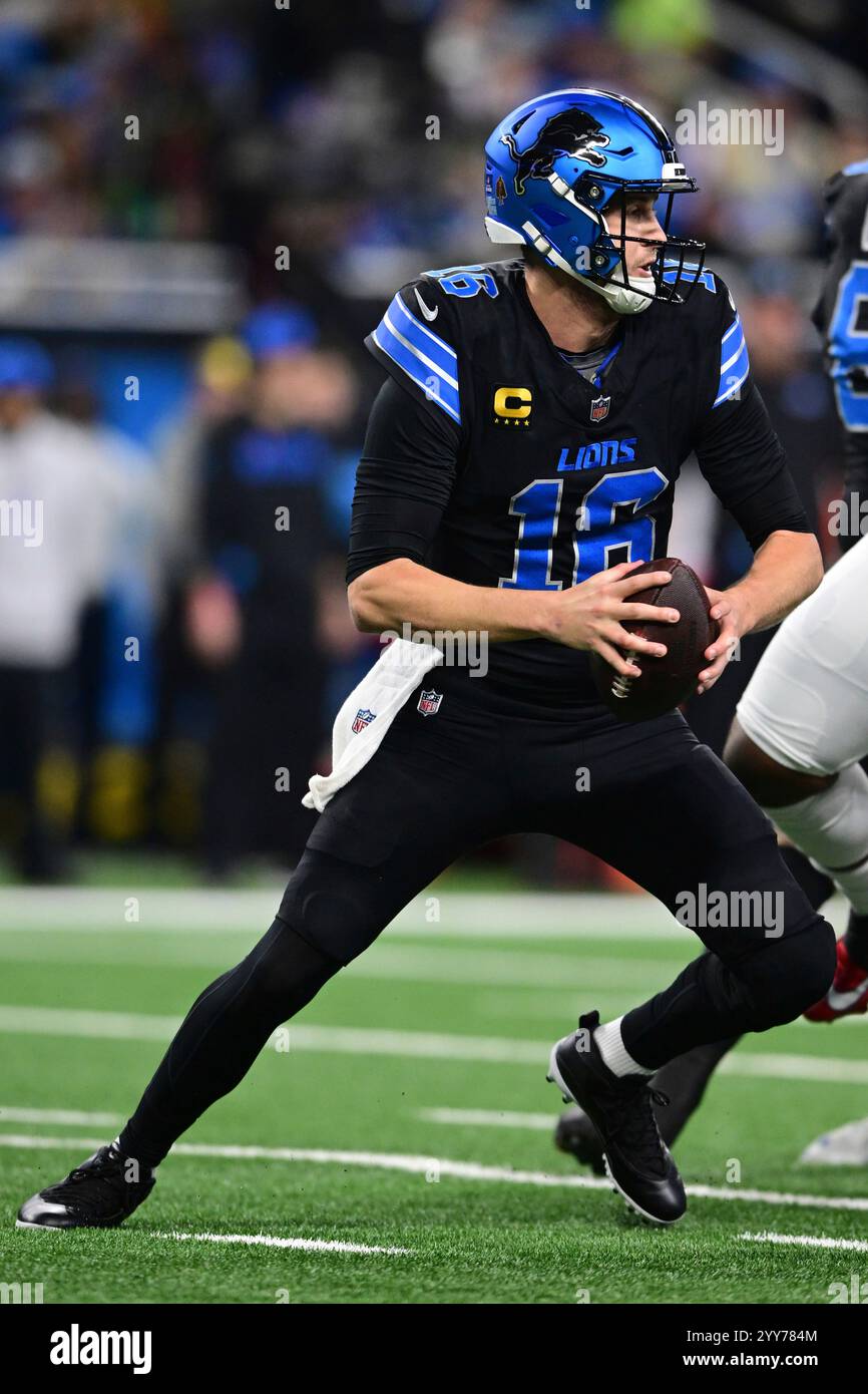 Detroit Lions quarterback Jared Goff looks downfield during the first ...