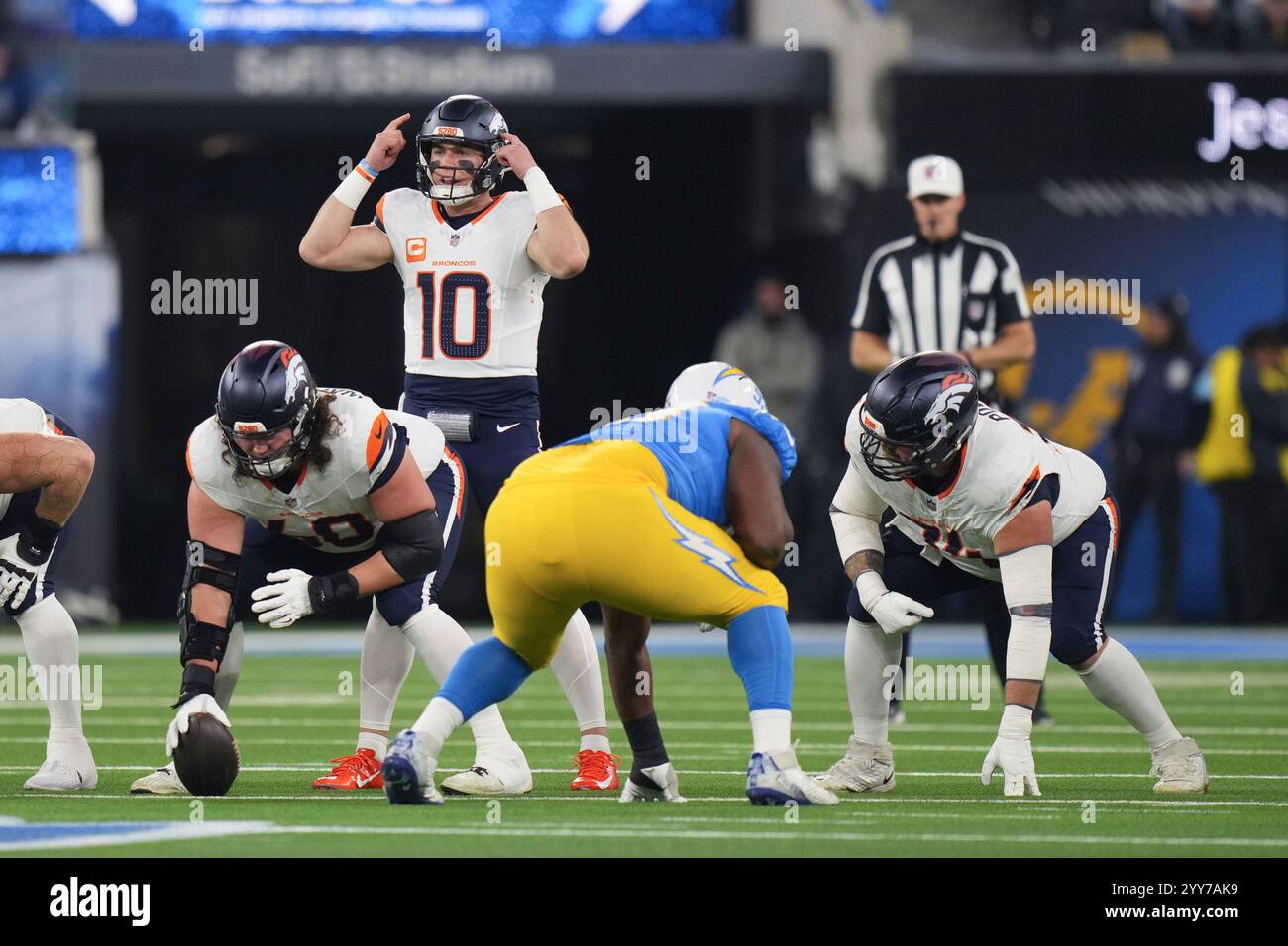 Denver Broncos quarterback Bo Nix (10) calls a play during the first ...
