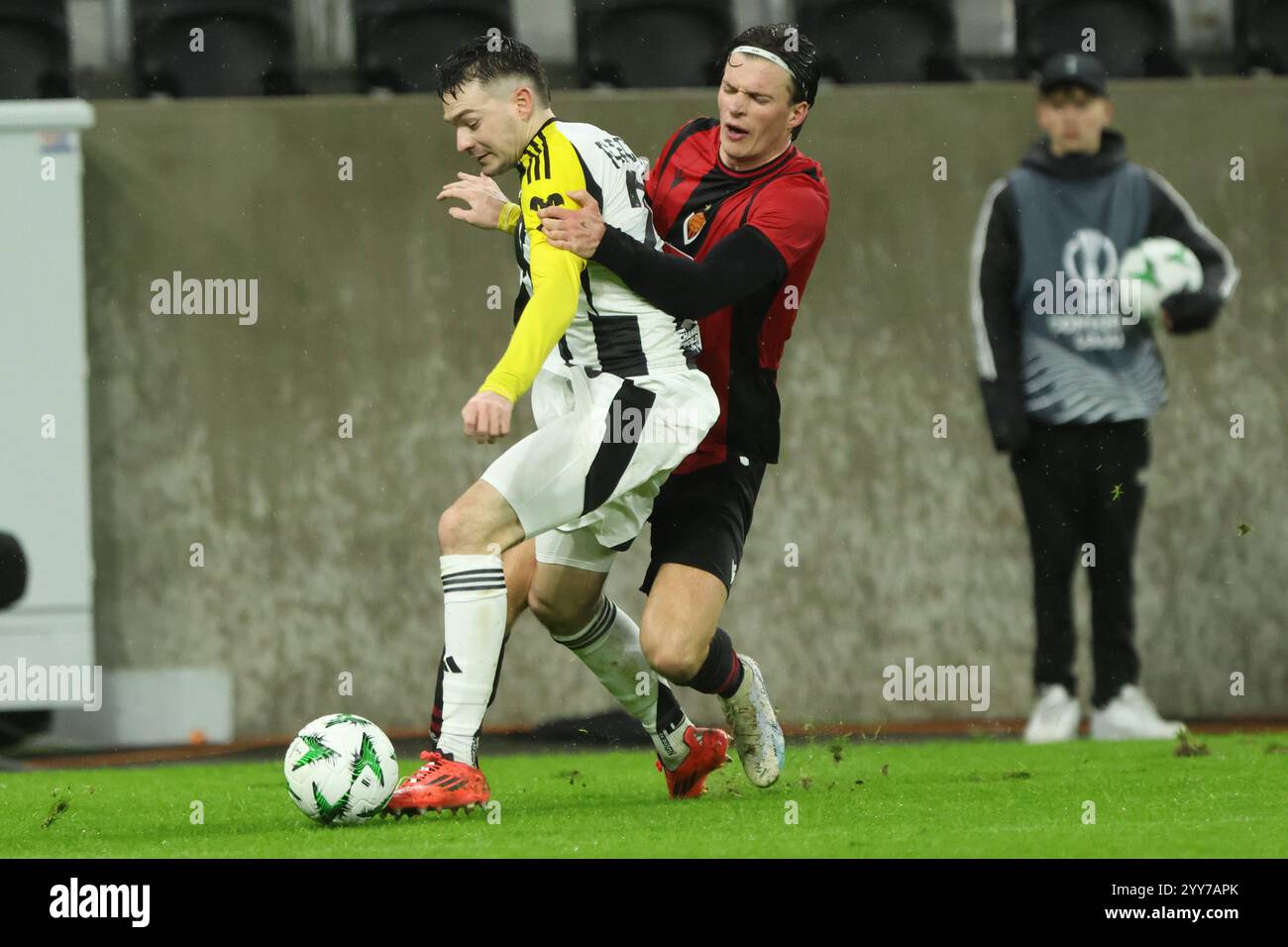 Linz, Austria. 19th Dec, 2024. LINZ, AUSTRIA - DECEMBER 19: Florian ...