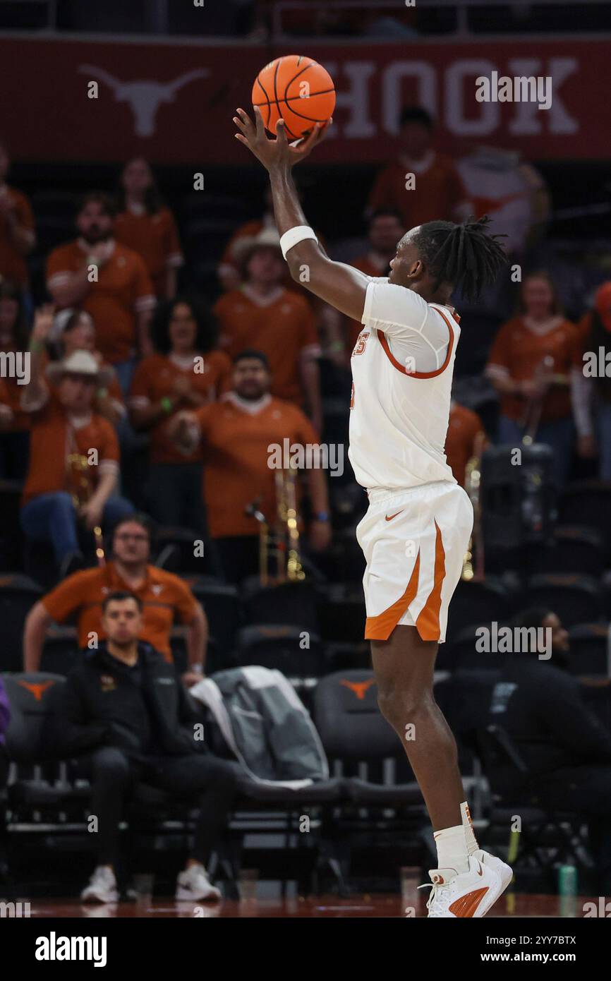 AUSTIN, TX - DECEMBER 19: Texas Longhorns forward Arthur Kaluma (6 ...