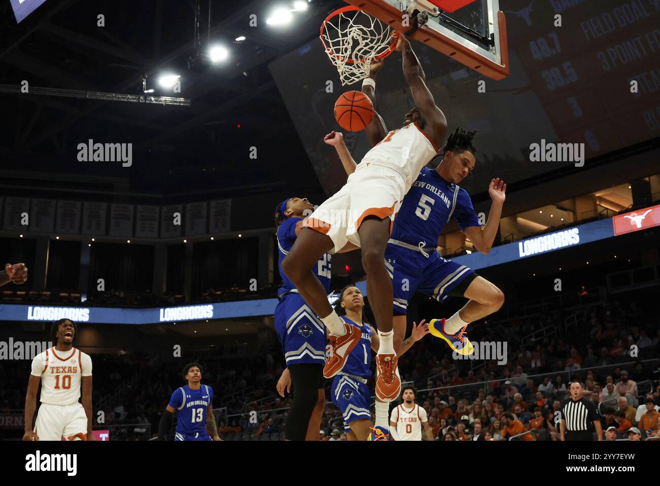 AUSTIN, TX - DECEMBER 19: Texas Longhorns forward Ze'Rik Onyema (21 ...