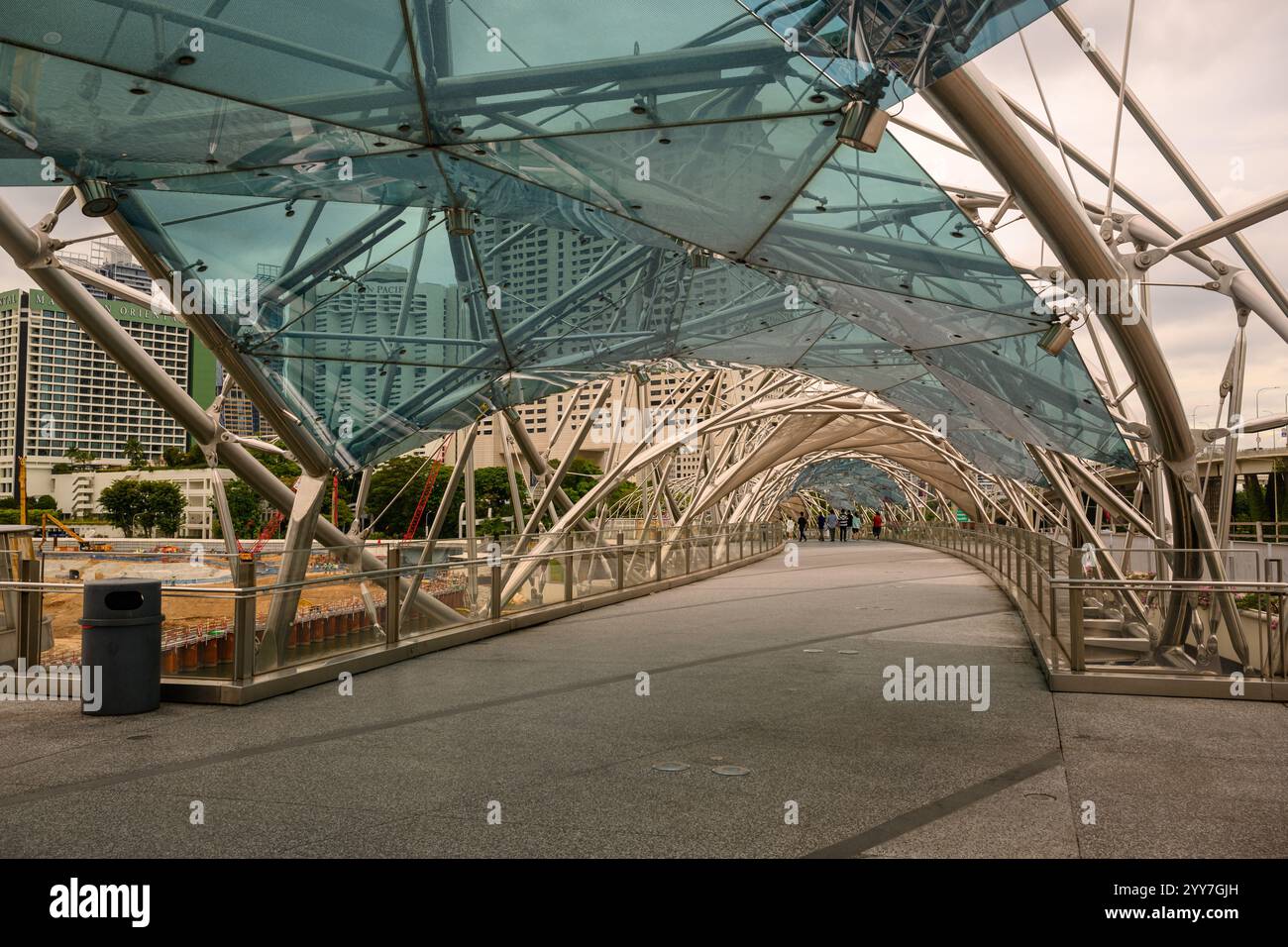 The Helix Bridge, Singapore Stock Photo - Alamy