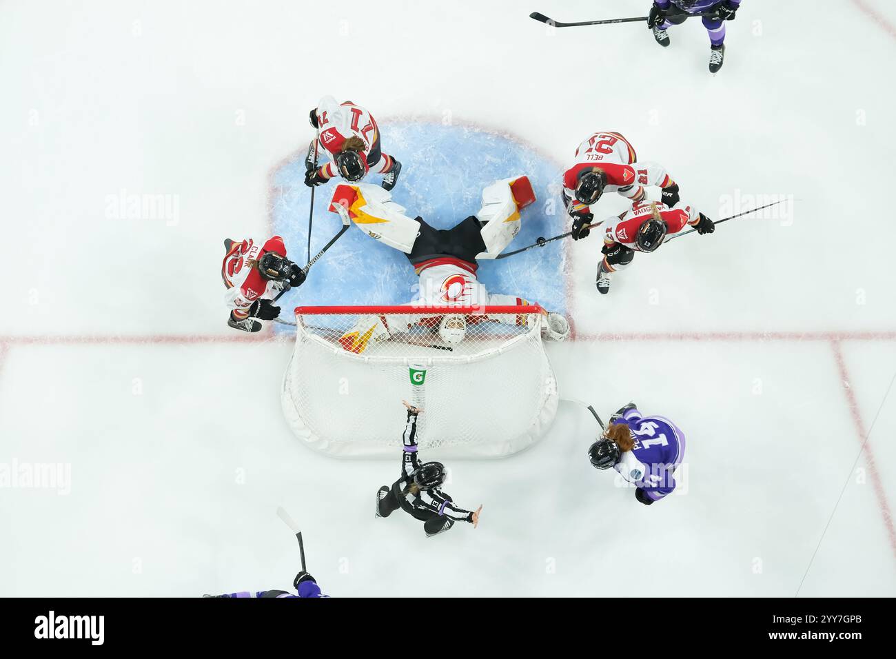 November 19th, 2024: Ottawa Charge goalie Gwyneth Philips (33) lays ...