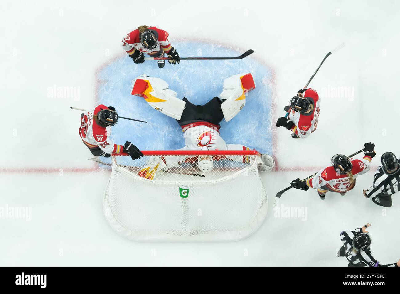 November 19th, 2024: Ottawa Charge goalie Gwyneth Philips (33) lays ...
