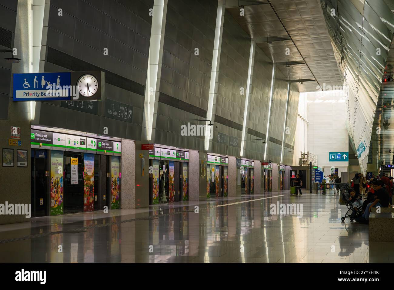 Singapore changi airport mrt station hi-res stock photography and ...