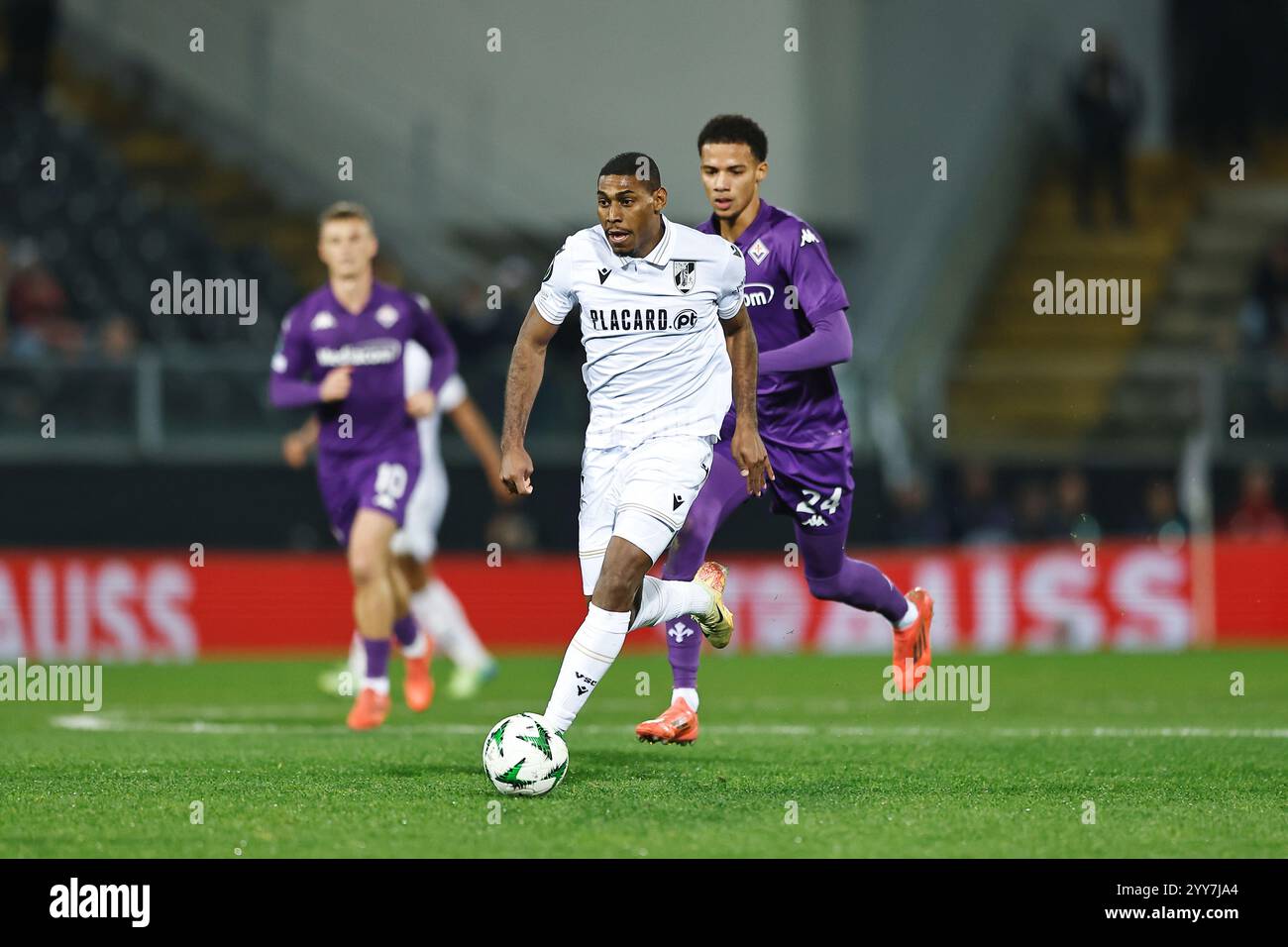 Guimaraes, Portugal. 19th Dec, 2024. Gustavo Silva (Vitoria) Football ...