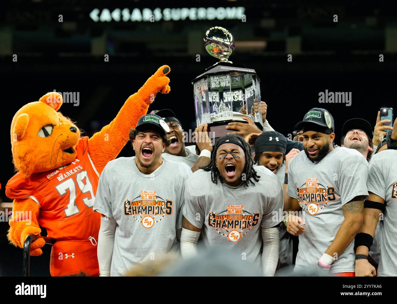 New Orleans, Louisiana, USA. 19th Dec, 2024. Sam Houston State ...