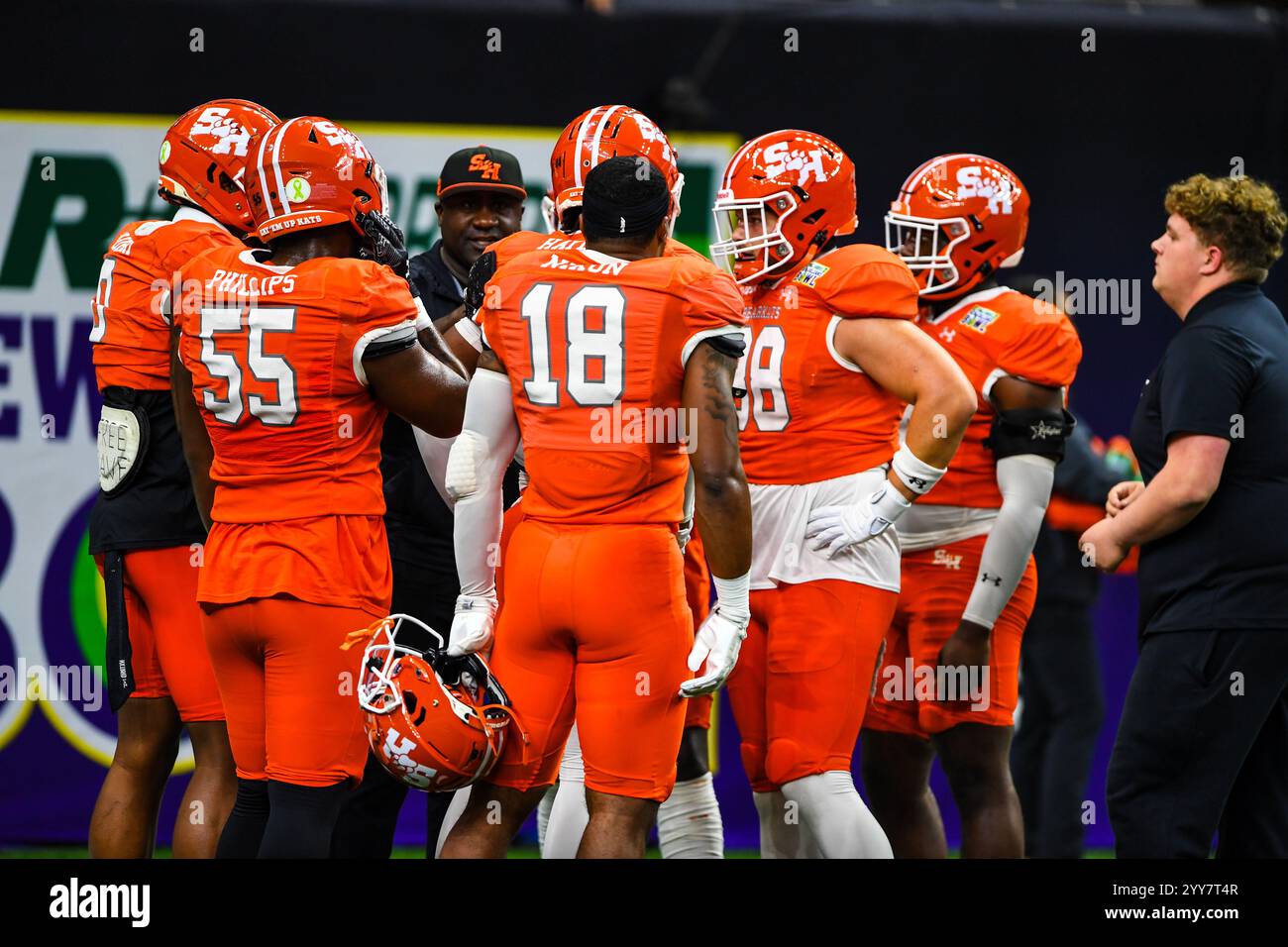 New Orleans, Louisiana, USA. 19th Dec, 2024. SHSU players warming up ...
