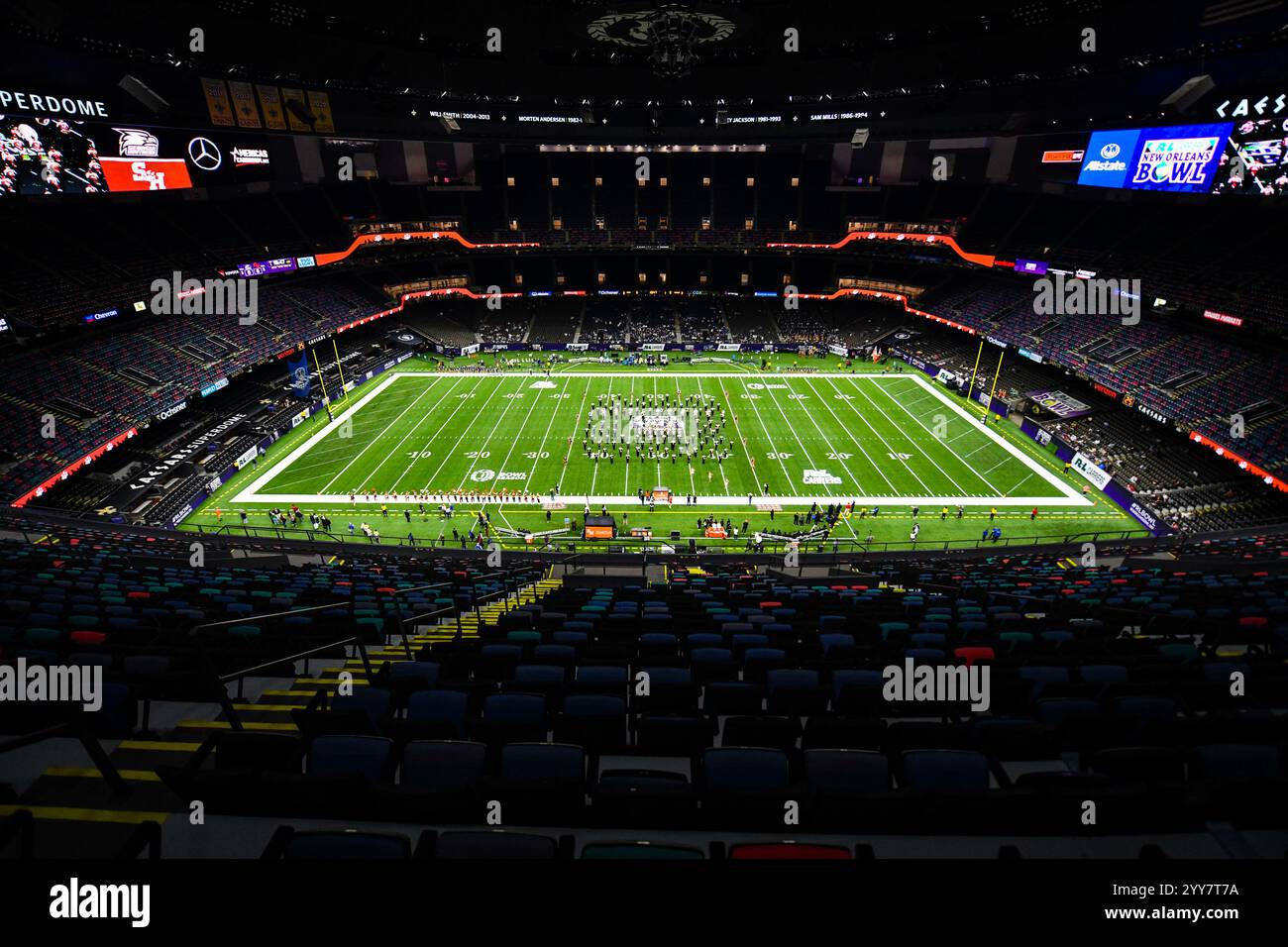 New Orleans, Louisiana, USA. 19th Dec, 2024. Sam Houston State Bearkat ...