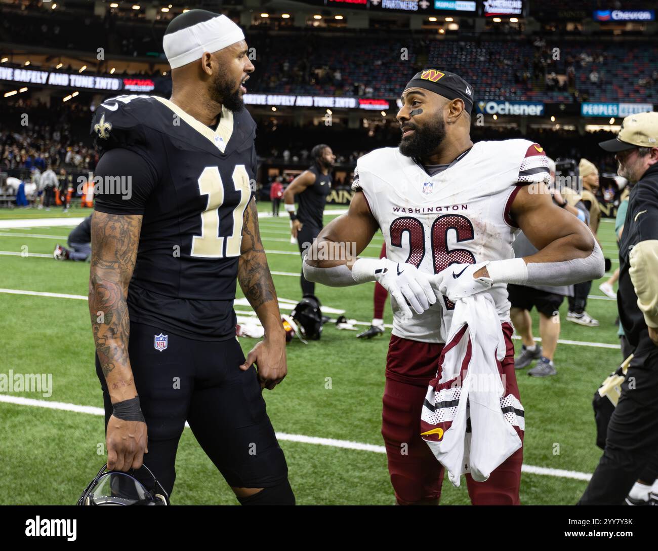 Washington Commanders running back Jeremy McNichols (26) and New ...