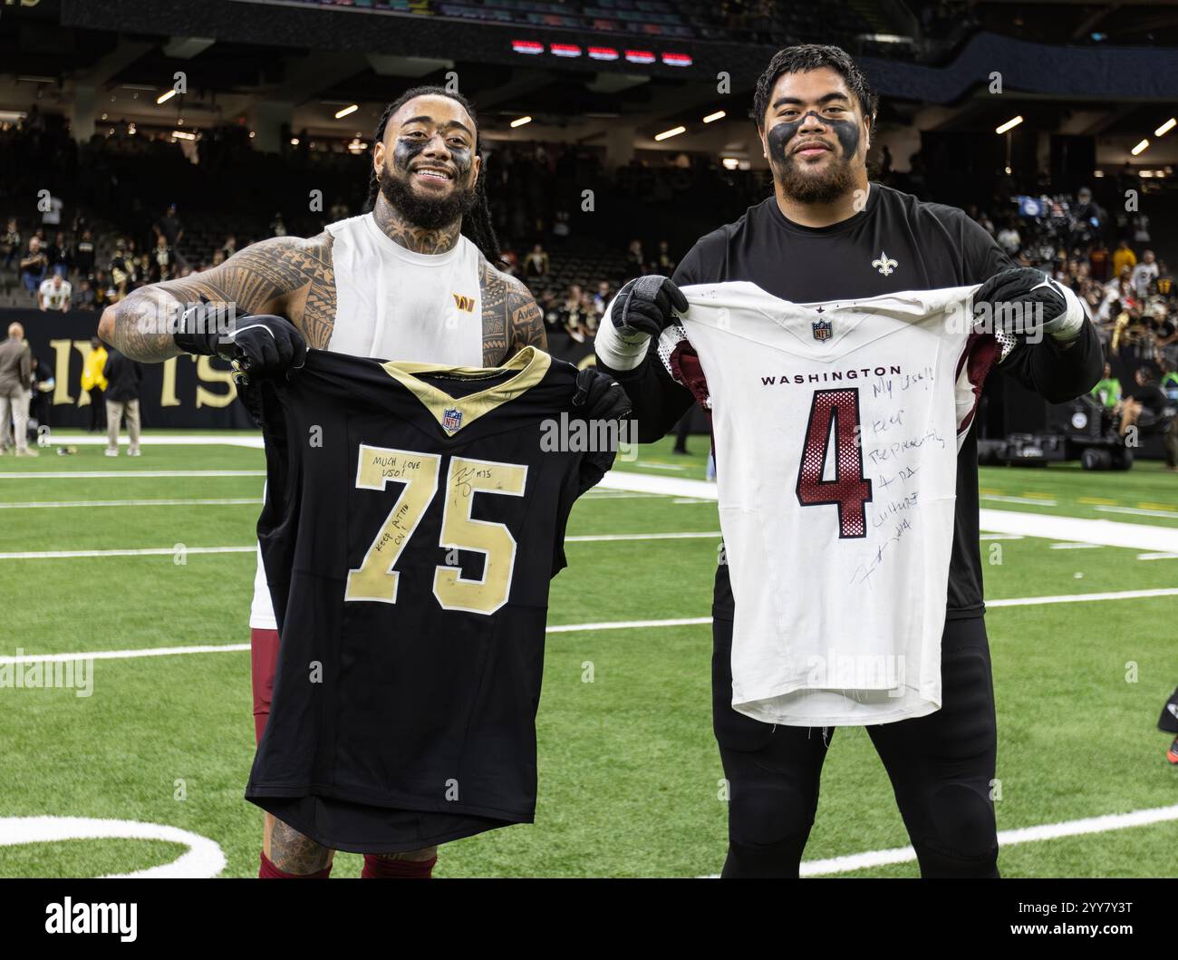Washington Commanders linebacker Frankie Luvu (4) and New Orleans ...