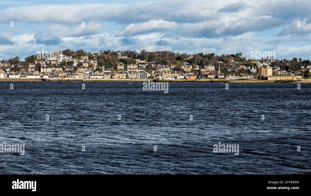 Broughty ferry beach sea hi-res stock photography and images - Alamy