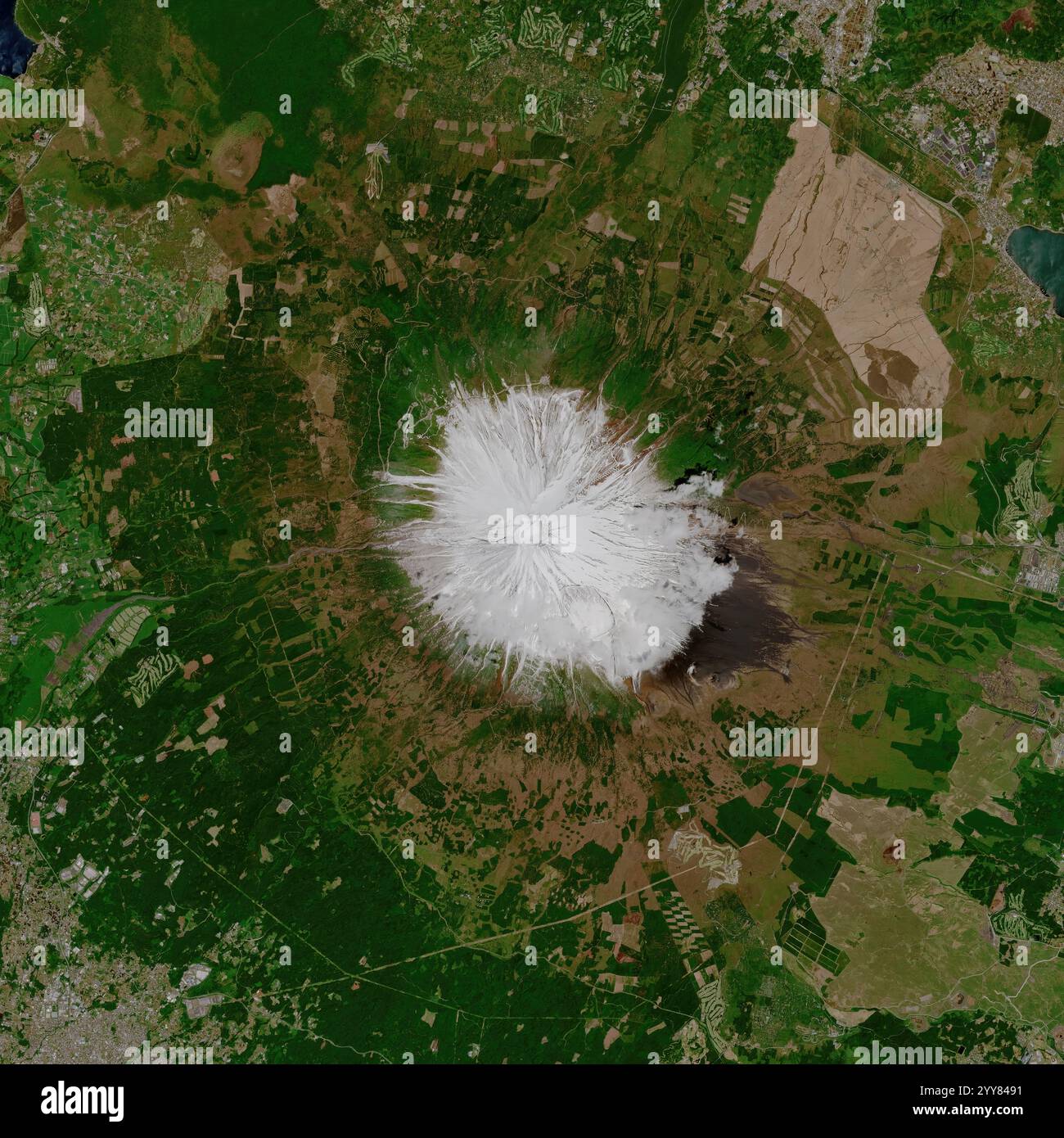 Mount Fuji from the Space Stock Photo - Alamy