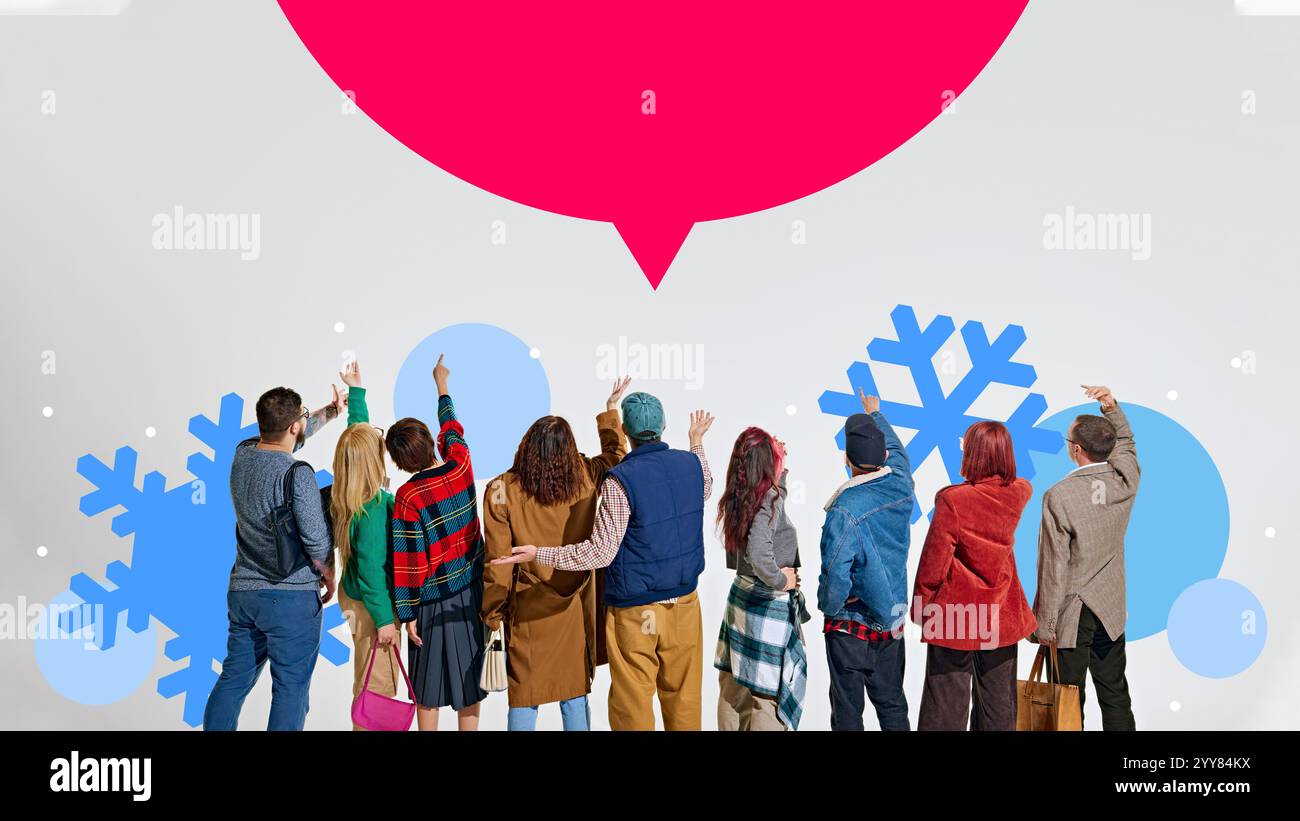 Crowd of people looking upwards at bright pink speech bubble with SALE ...