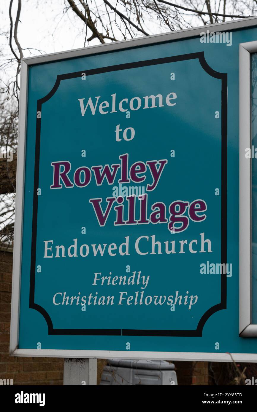 Village sign church hi-res stock photography and images - Alamy