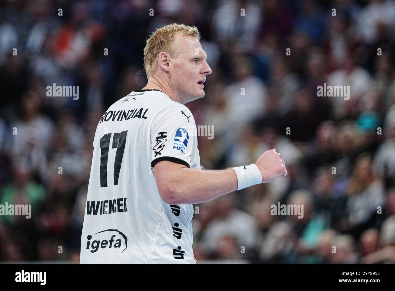 Patrick Wiencek (THW Kiel, #17) GER, THW Kiel vs. VfL Gummersbach ...