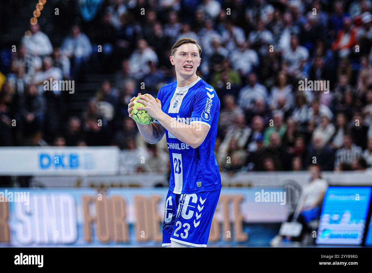 Ole Pregler (VfL Gummersbach, #23) GER, THW Kiel vs. VfL Gummersbach ...