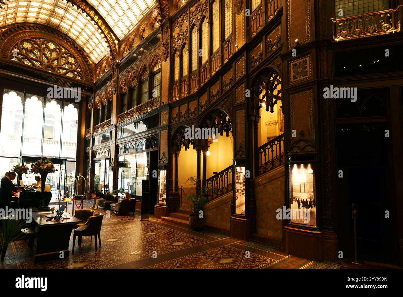 Párisi Udvar, Shopping Arcade, art nouveau, Ungarn, Budapest ...