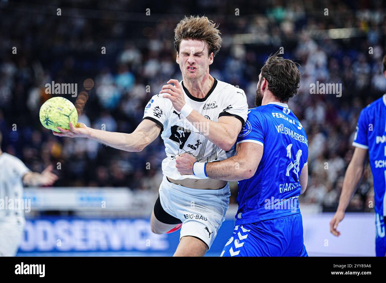 Wurf/Tor Rune Dahmke (THW Kiel, #23) GER, THW Kiel vs. VfL Gummersbach ...