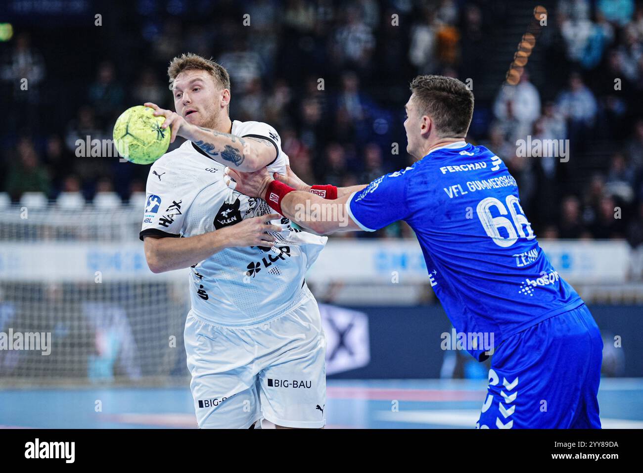 Emil Wernsdorf Madsen (THW Kiel, #45), Stephan Zeman (VfL Gummersbach ...