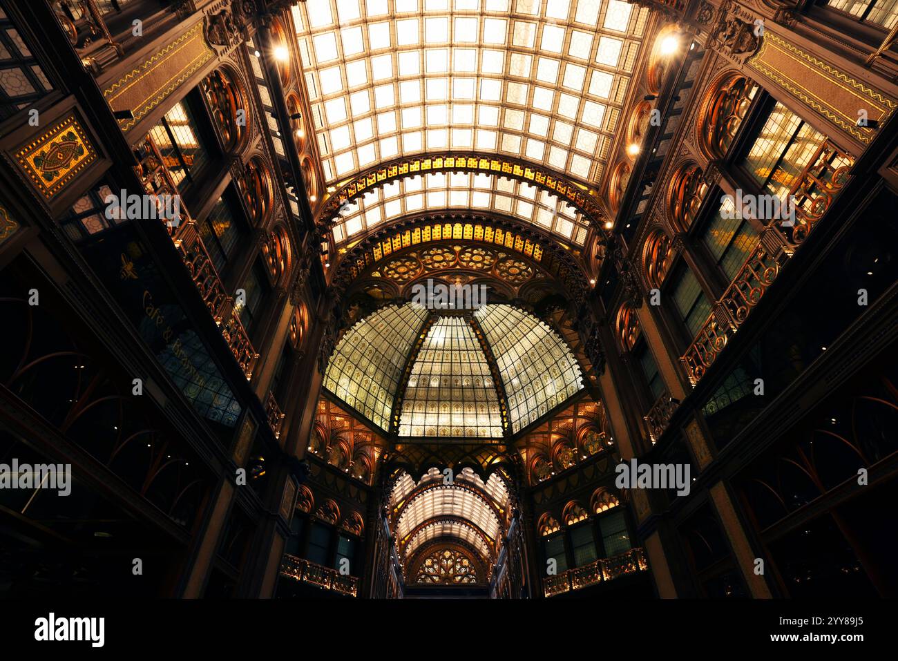 Hungaria palace hotel hi-res stock photography and images - Alamy