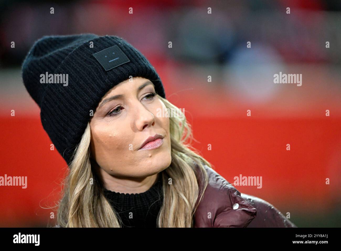 RTL Reporterin Moderatorin Laura Papendick Portrait nachdenklich 1. FC ...