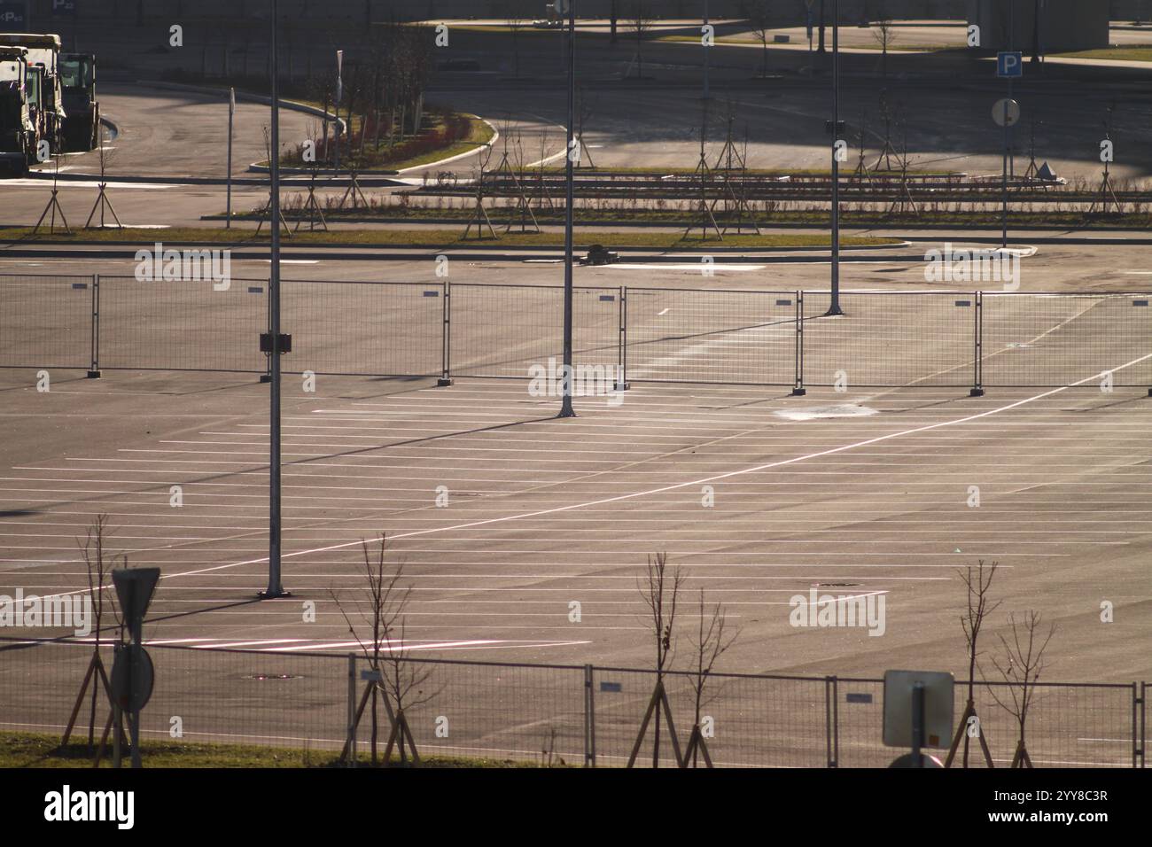 Empty spaces hi-res stock photography and images - Alamy