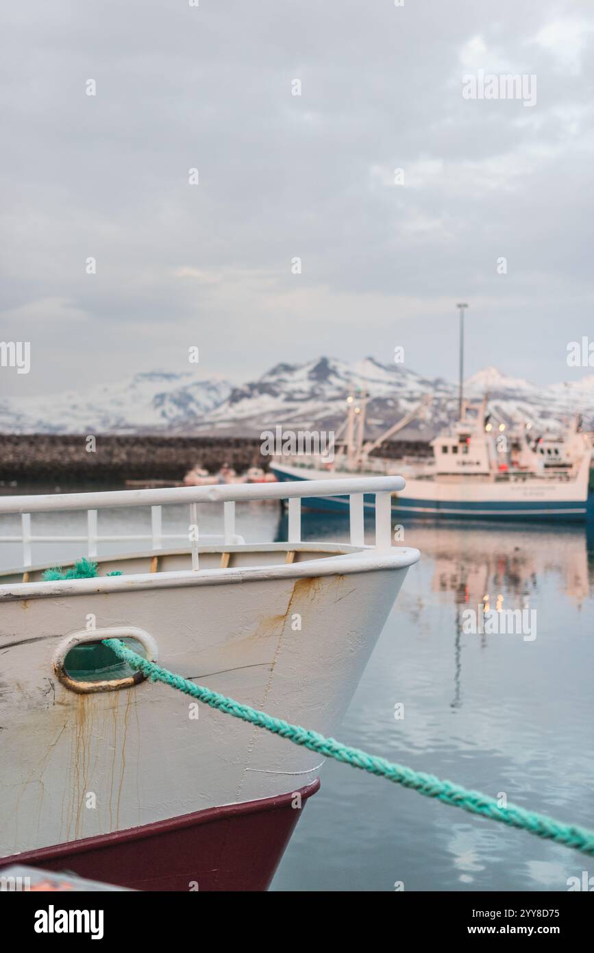 Serene nautical backdrop hi-res stock photography and images - Alamy