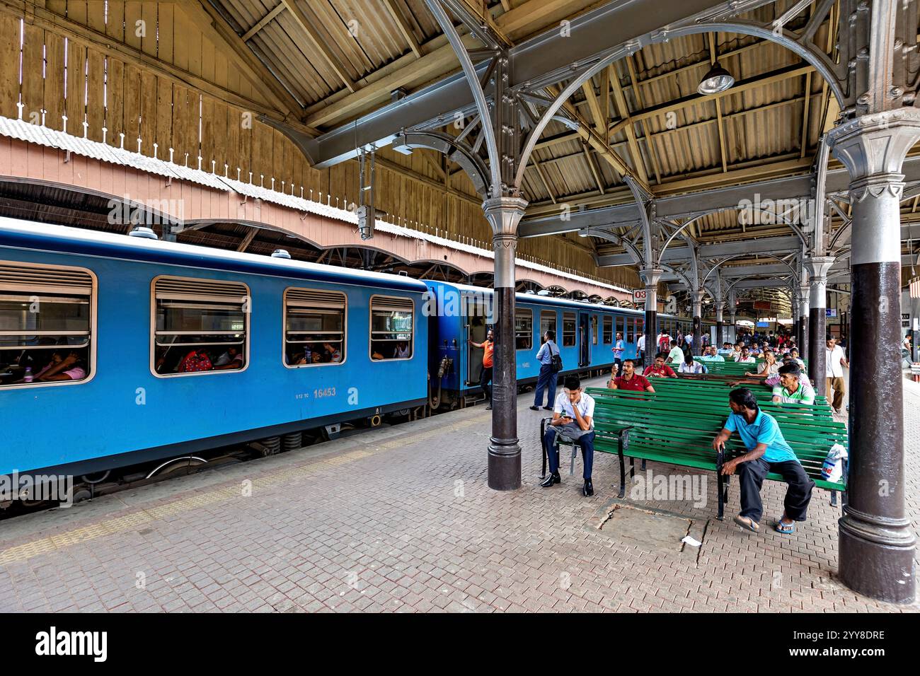 The Train Station of Colombo Stock Photo - Alamy