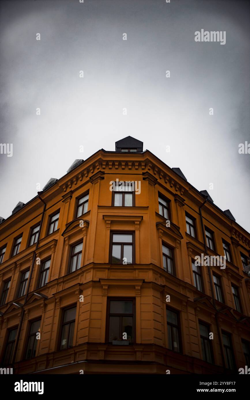 Residential scary hi-res stock photography and images - Alamy