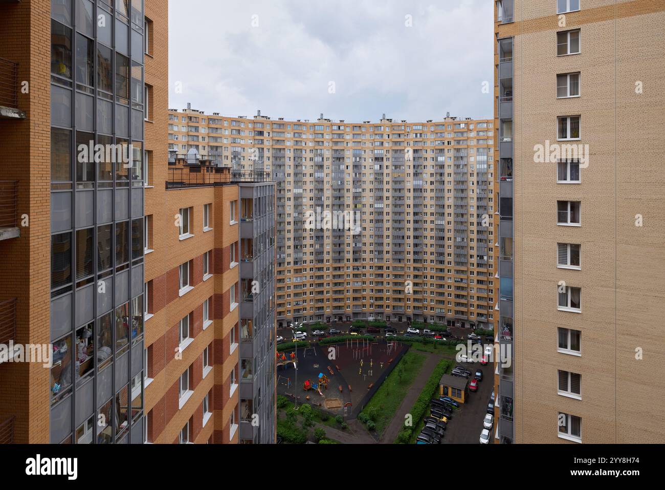 Contemporary Urban Apartment Complex Featuring a Beautiful Courtyard ...
