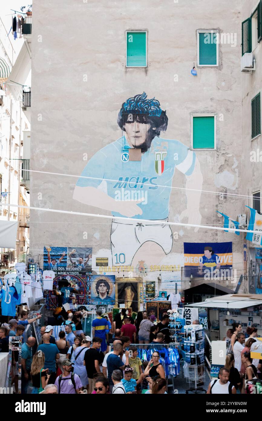 Iconic mural of Diego Maradona in Quartieri Spagnoli, Naples ...