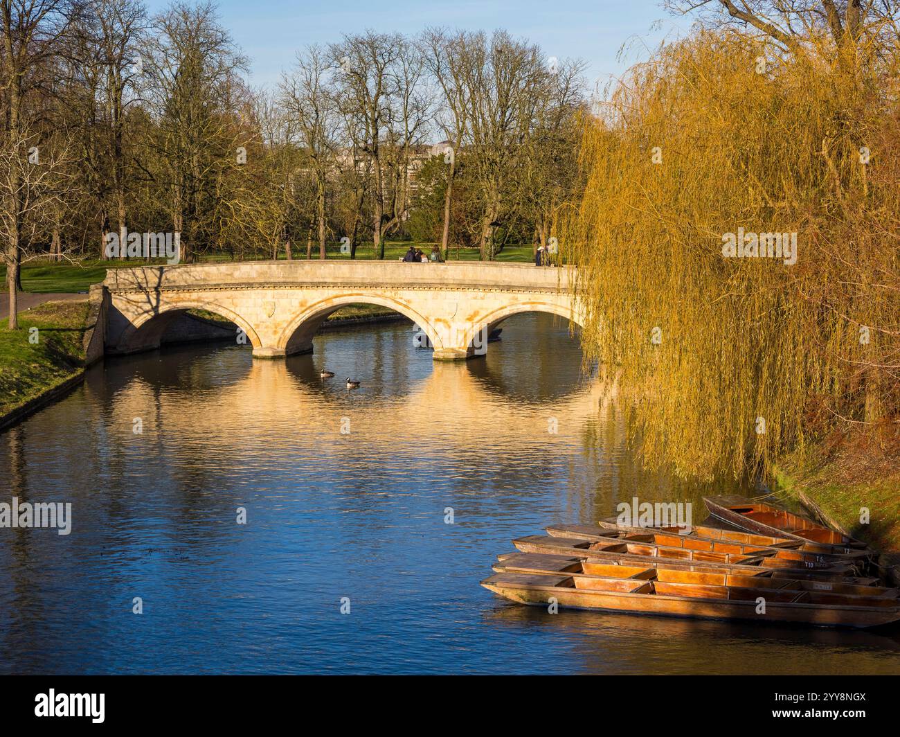 Trinity Bridge on the River Cam, Trinity College, University of ...